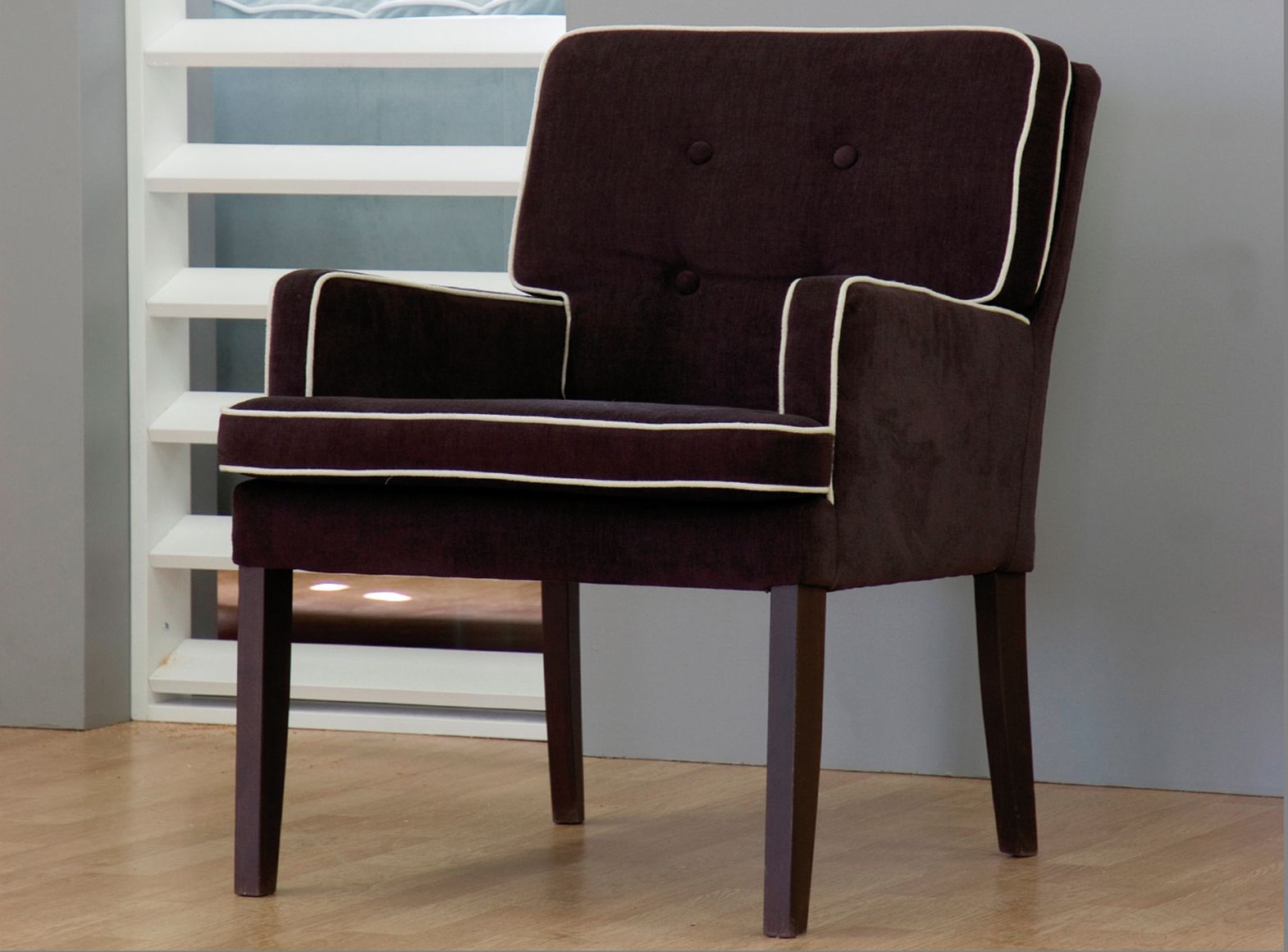 Andrea chair oak feet